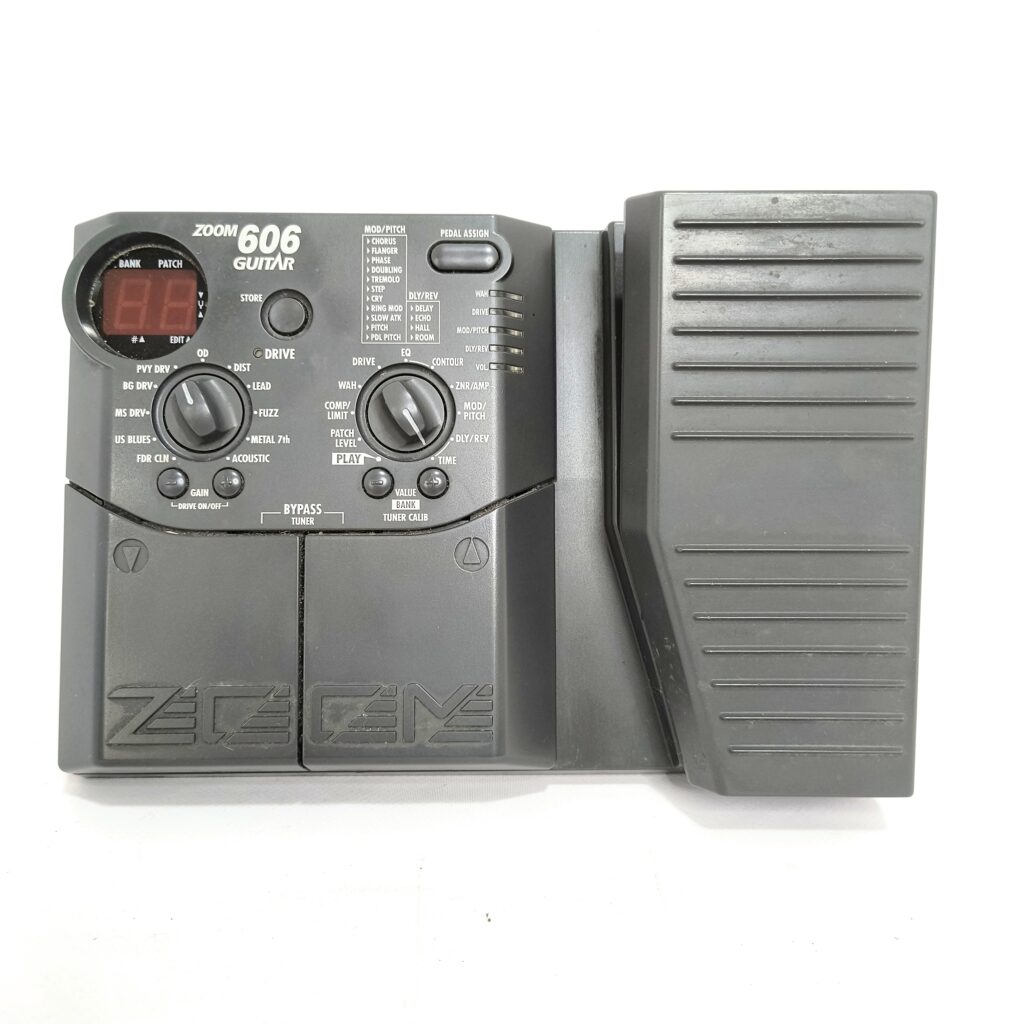 PEDAL GUITARRA ZOOM 606 GUITAR | Real Cash